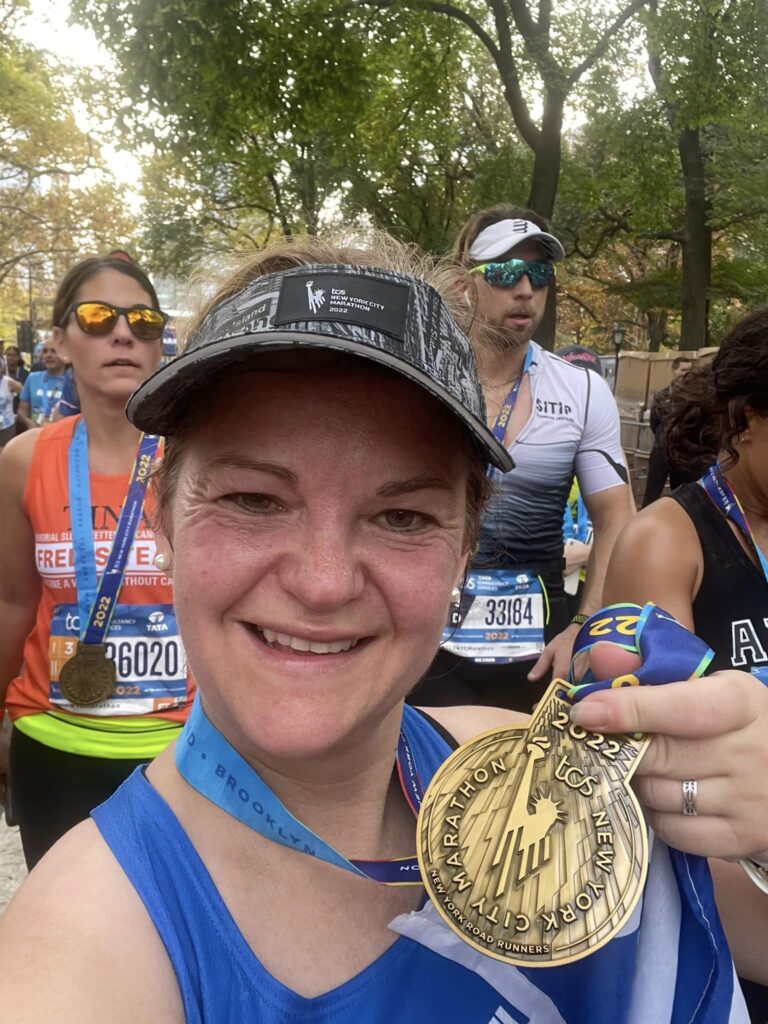 Archie's Running Idol, Kate Robertson leads the March! - Archie