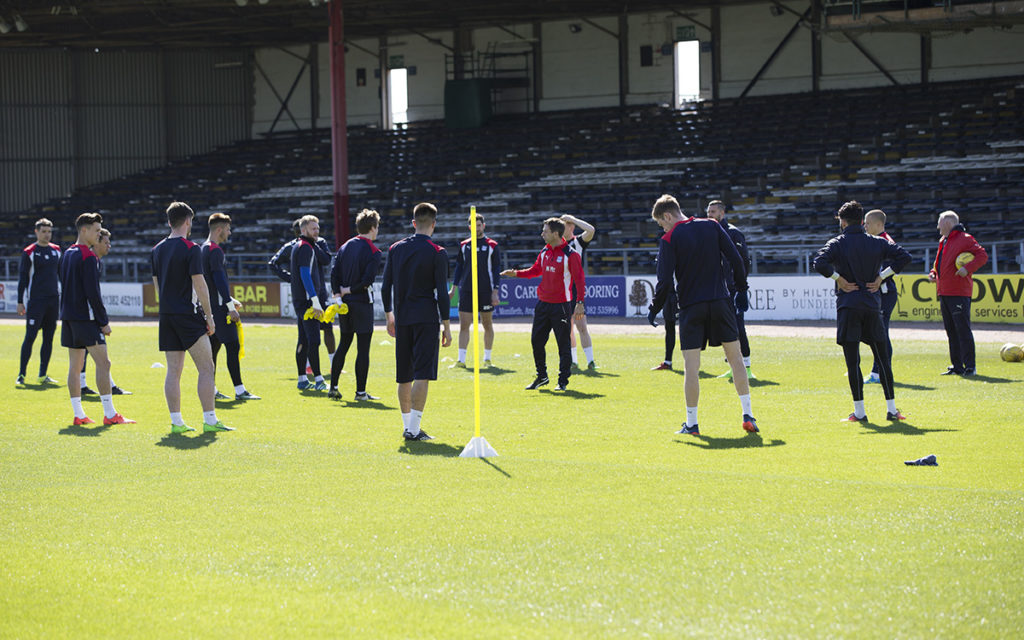 Neil's first day - In pictures - Dundee Football Club - Official Website