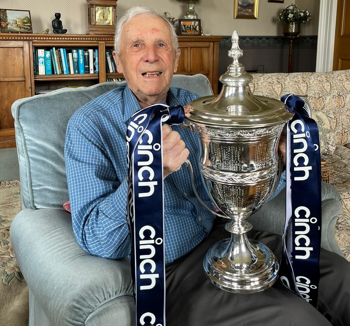 Graham Thomson becomes Youth Academy Ambassador - Dundee Football Club ...