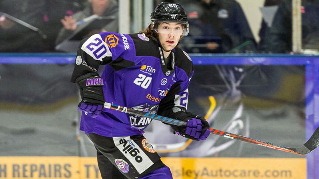 MASON MAKES MAC HOWLETT A STAR - Dundee Stars