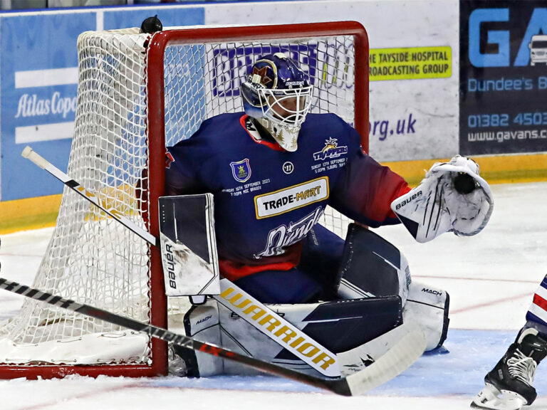CARR GRATEFUL FOR SUPPORT THROUGH THICK AND THIN - Dundee Stars