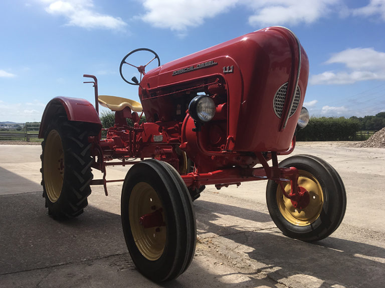 Porsche-111 - Morris Leslie