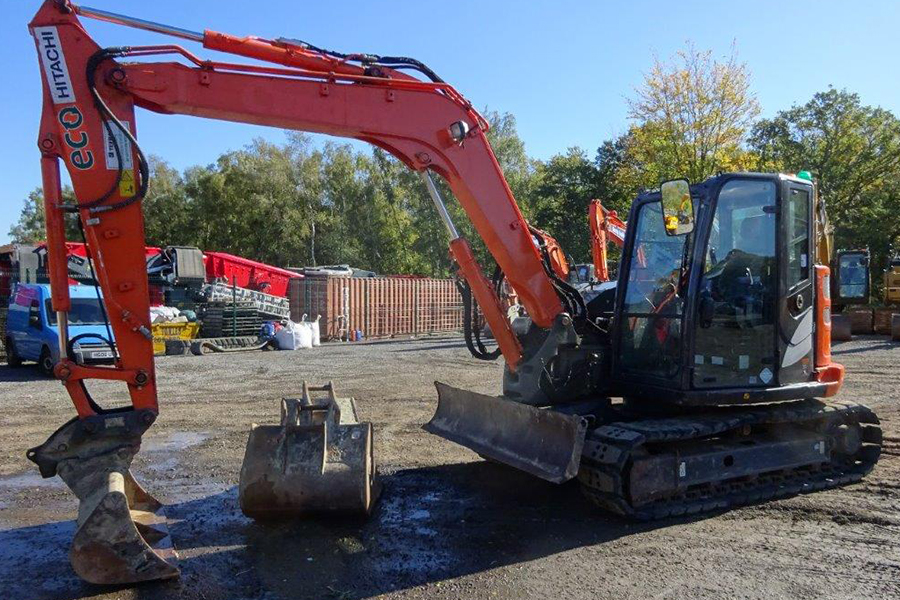 2016-Hitachi-ZX85-E352-1 - Morris Leslie