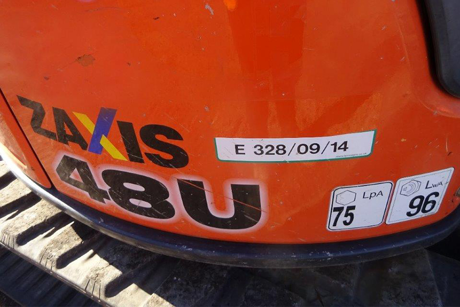 2014-Hitachi-ZX48-E328-2 - Morris Leslie