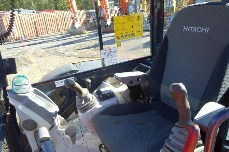 2014-Hitachi-ZX48-E328-8 - Morris Leslie