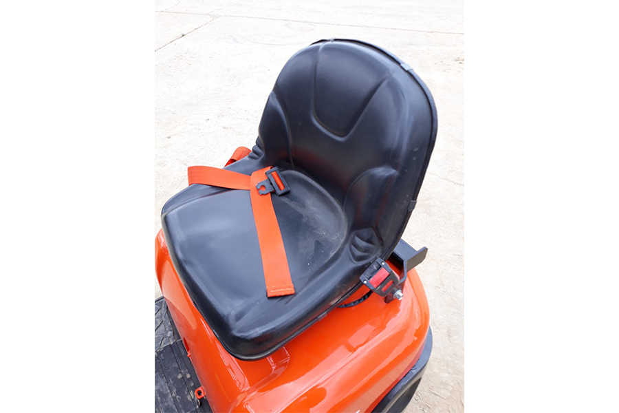 Kubota-K0008-3-MLP4942-Gallery-3 - Morris Leslie