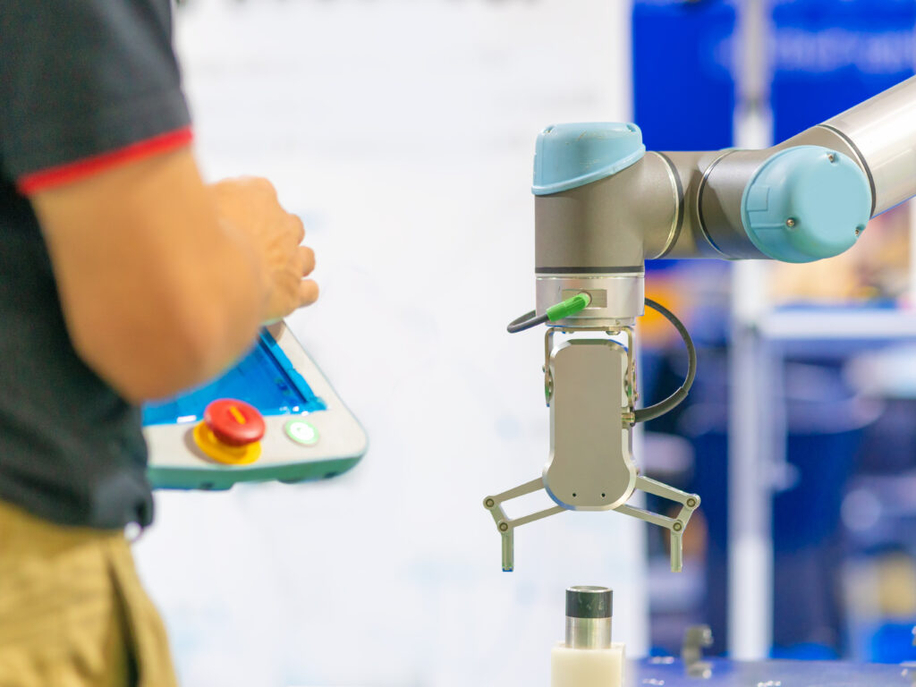 COBOT(Collaborative Robot) with gripper are being programmed by – SP Automation & Robotics